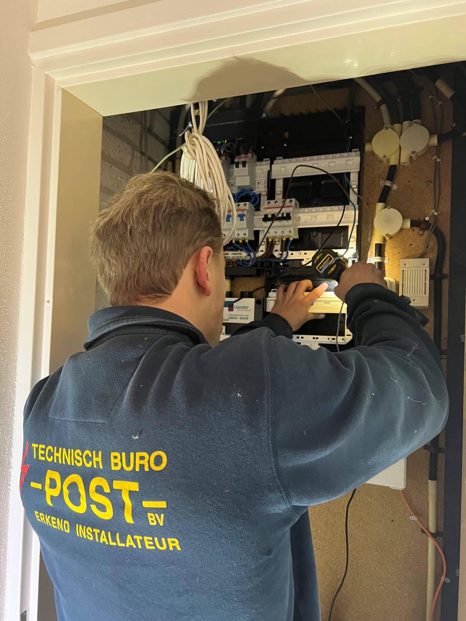 Installatie Buro – Installatie Buro Post – Bussum